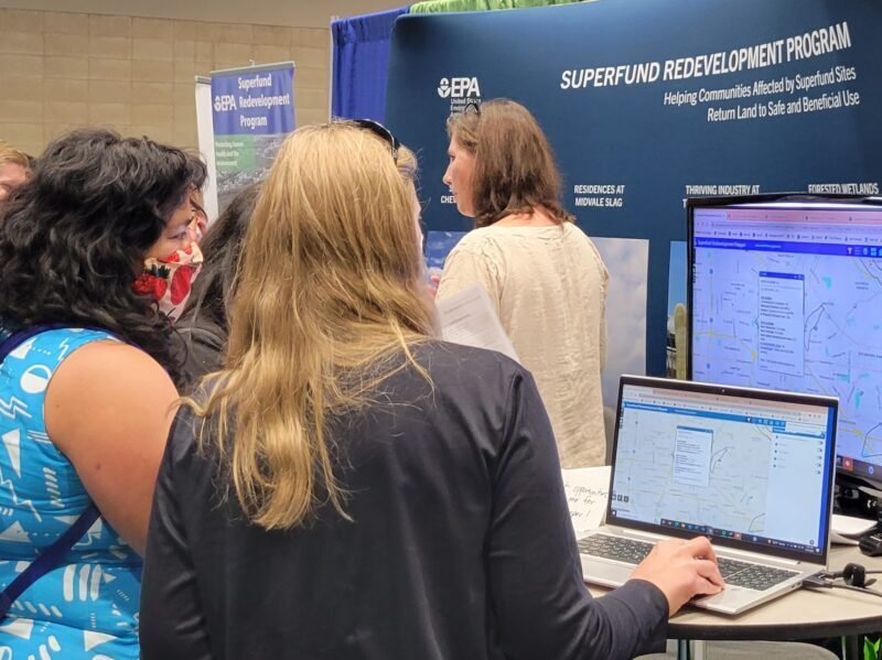 Exhibit Booth_Mapper Demo - Skeo